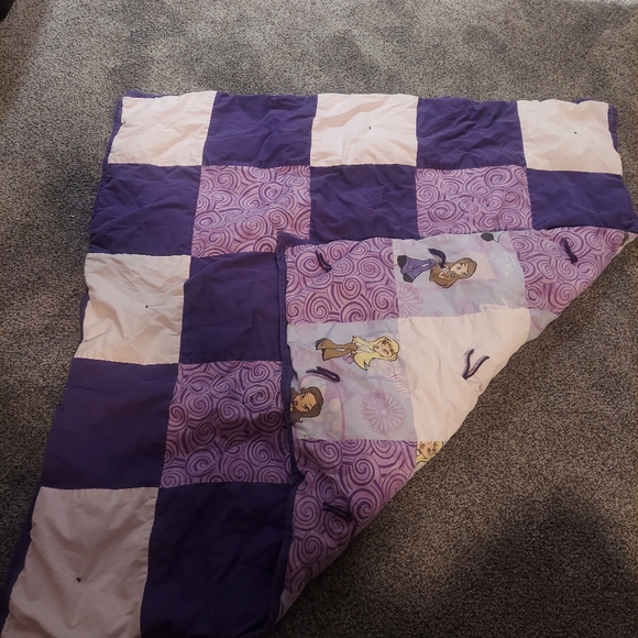 Lil Bratz | Bedding | Vintage Y2k Bratz Purple Quilt Blanket Soft ...